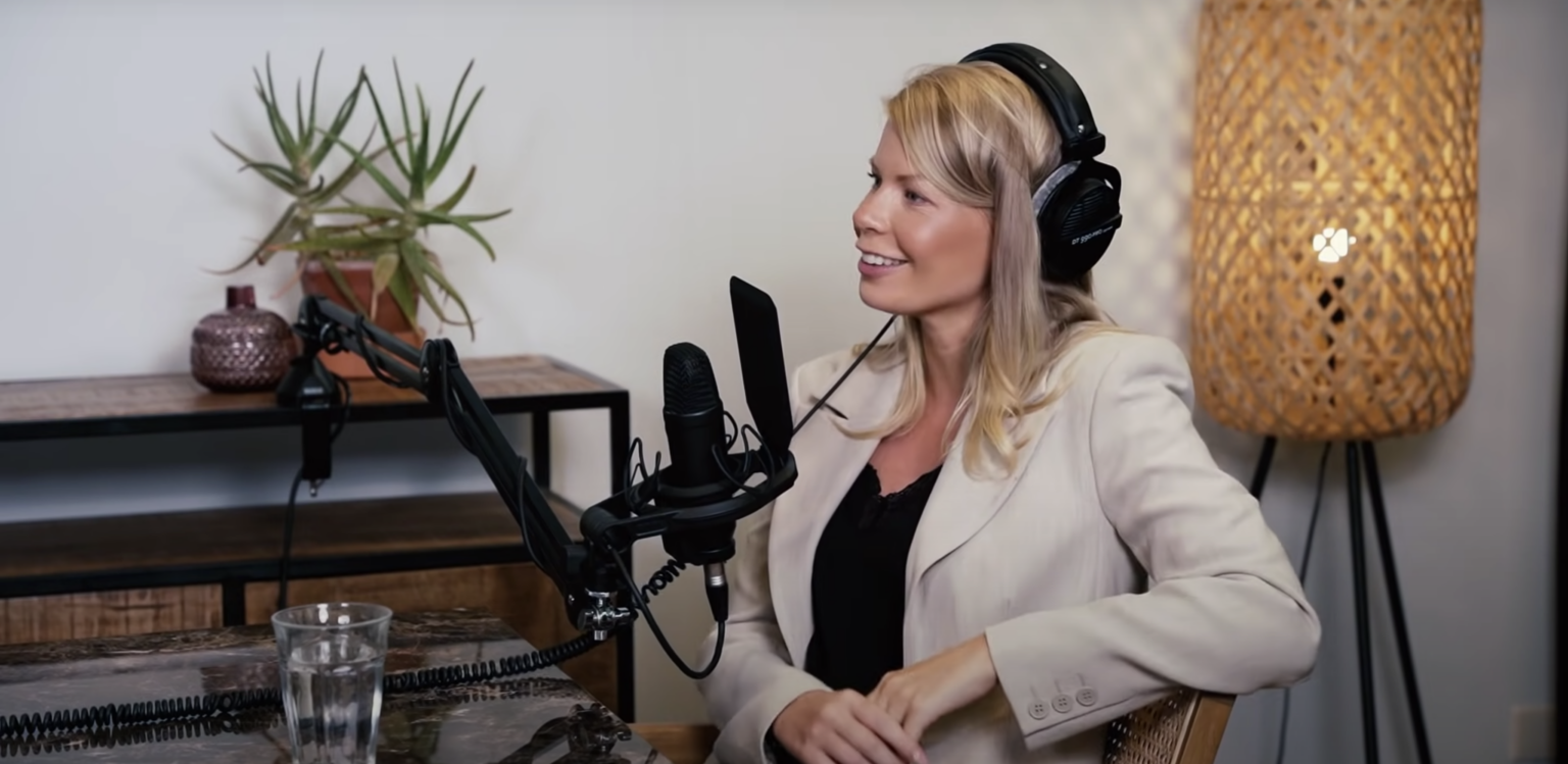 Interview Madelon Vos: geld verdienen met Bitcoin - Vrije Meid - The ...